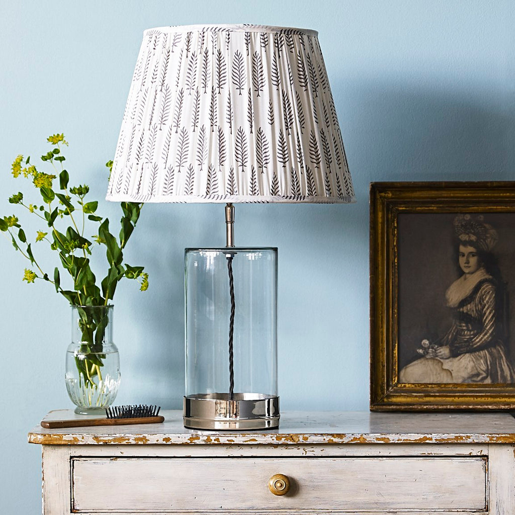 Pooky Classics: the Wisteria glass table lamp
