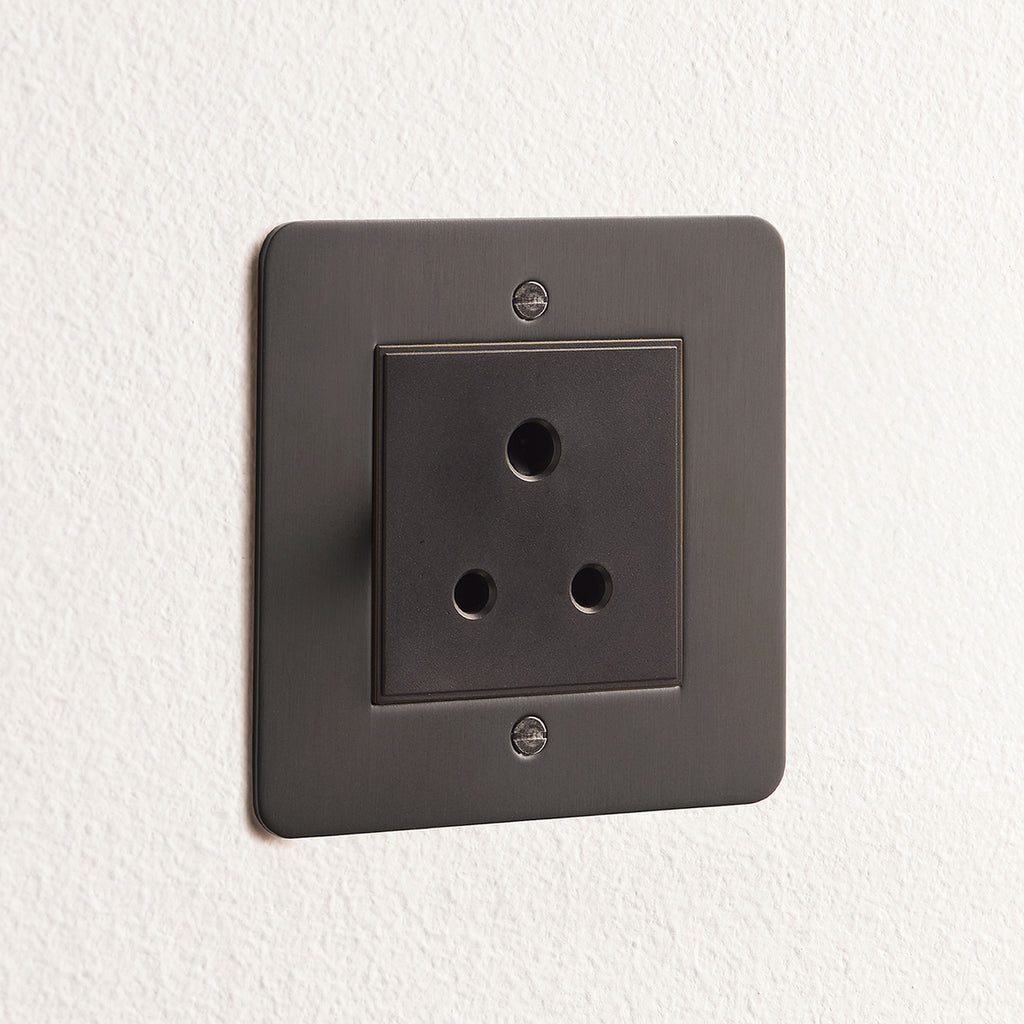 Lucian 5A socket with black inserts in bronze