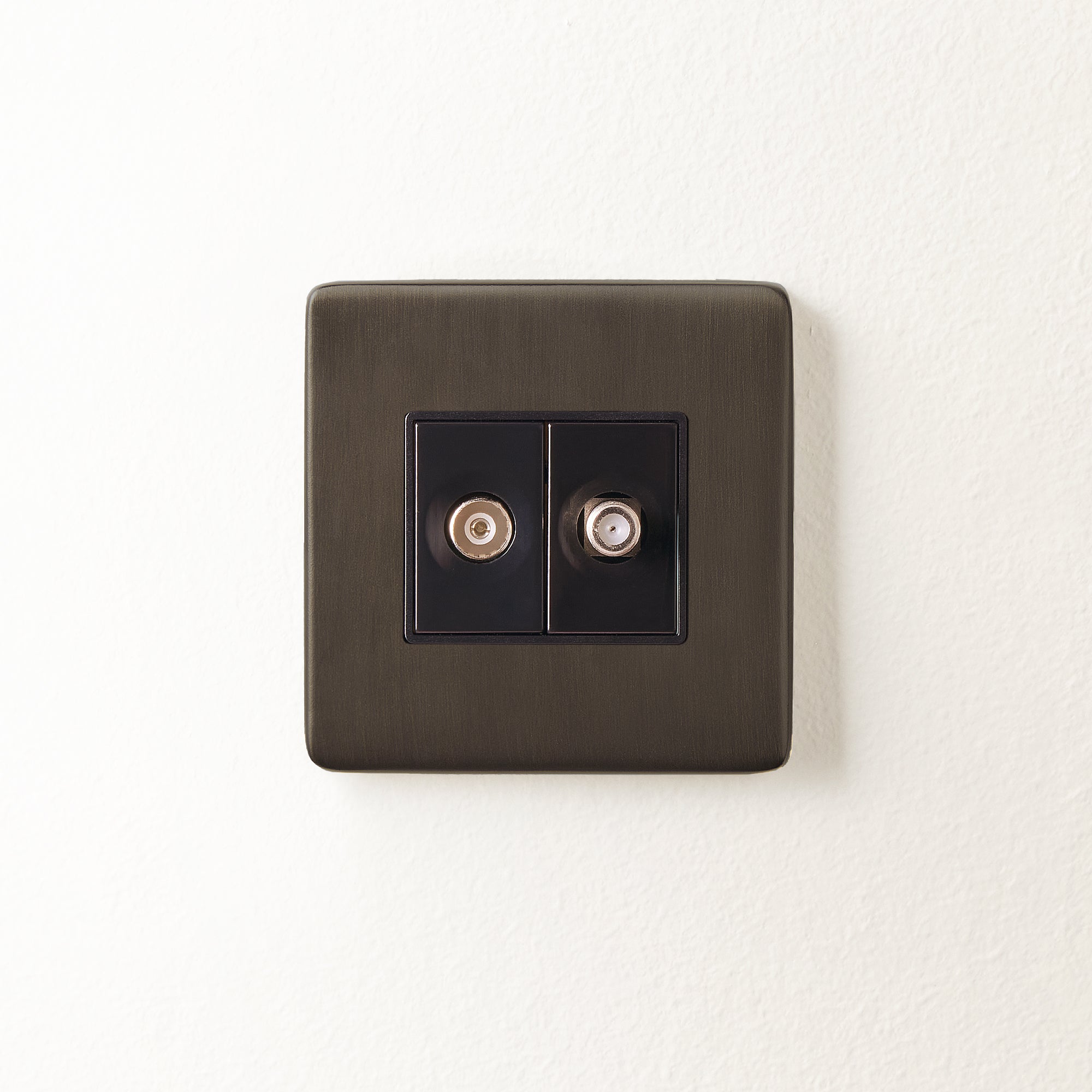 Florence 1G satellite socket & TV socket in bronze