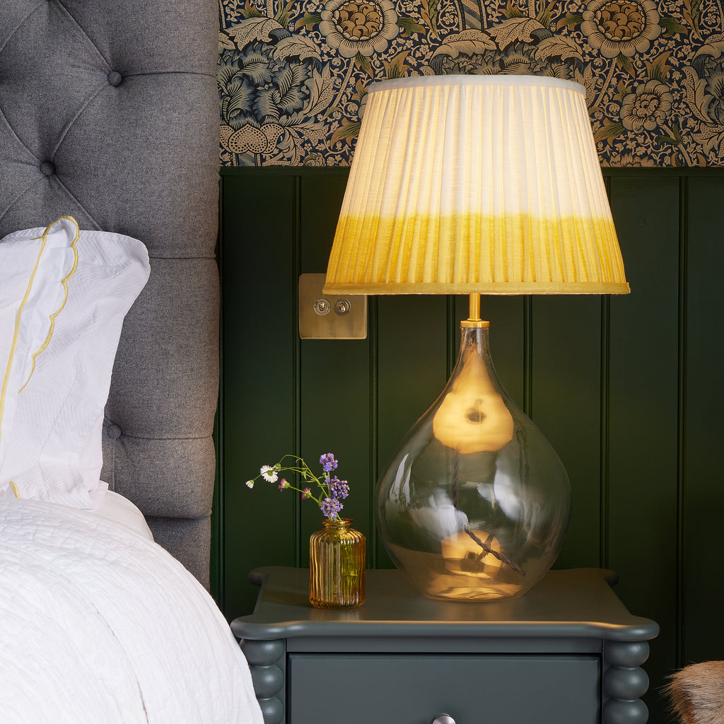 Kardish table lamp in clear glass