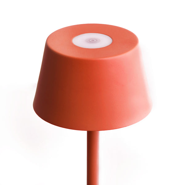 Wee Scoon rechargeable table lamp in rust