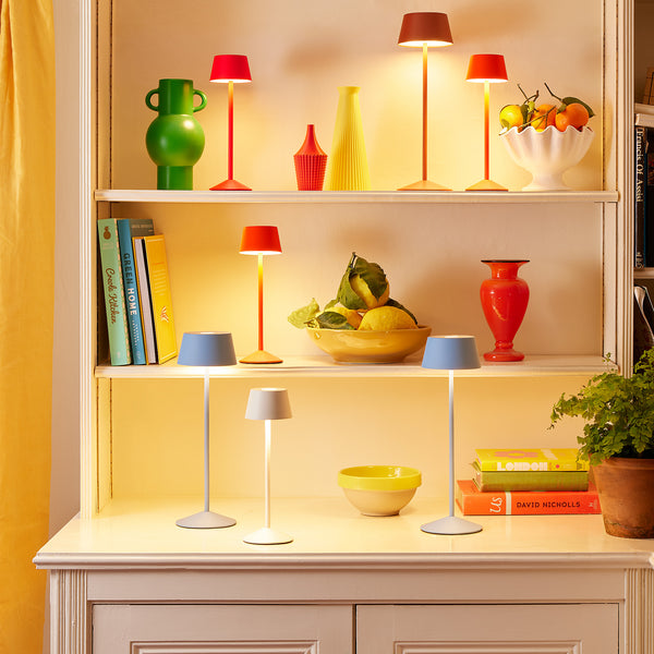 Scoon rechargeable table lamp in coconut