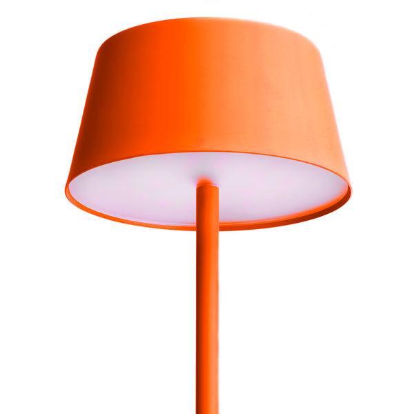 Scoon rechargeable table lamp in orangeade