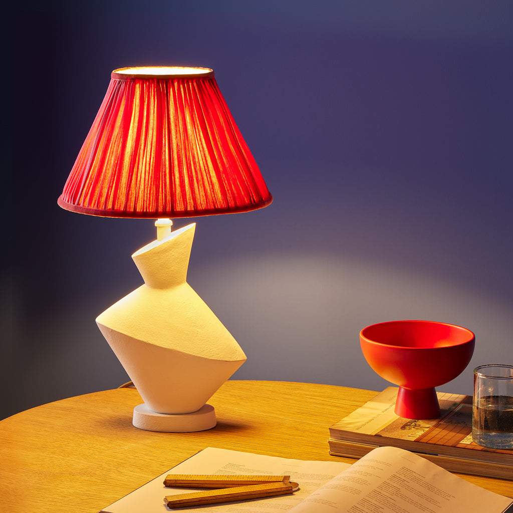 Vitur table lamp in Gesso white