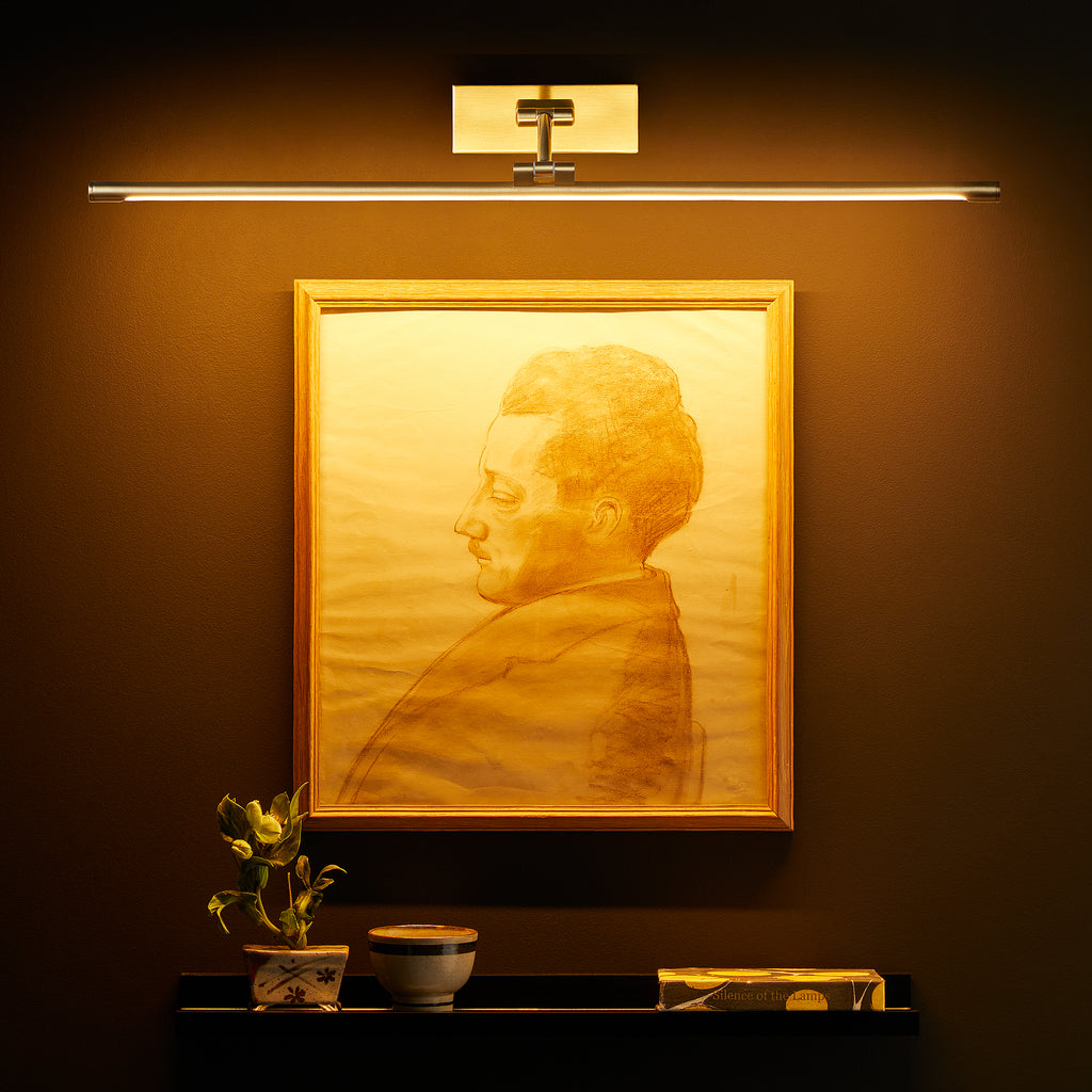 Larger Milton picture light in brass