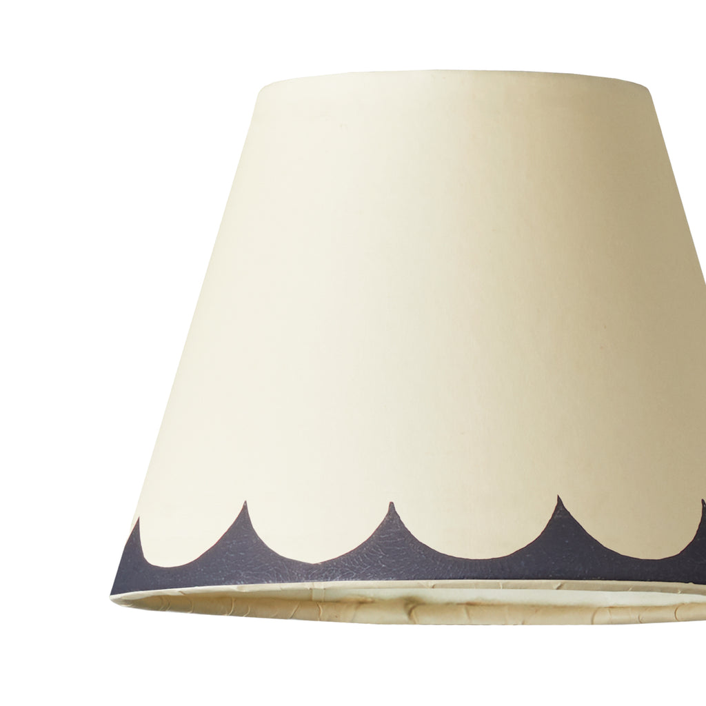 18cm pendant shade in jet scallops