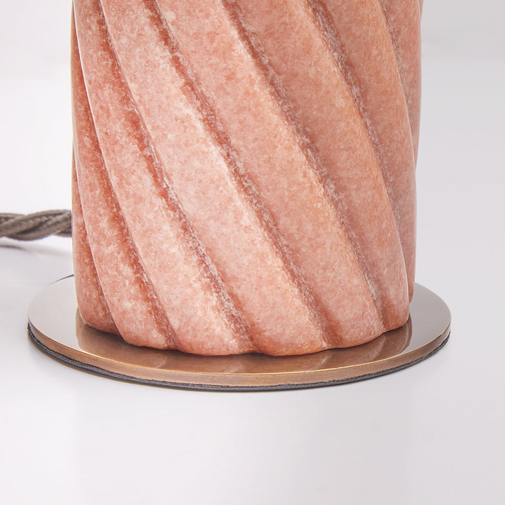 Milo table lamp in pink marble