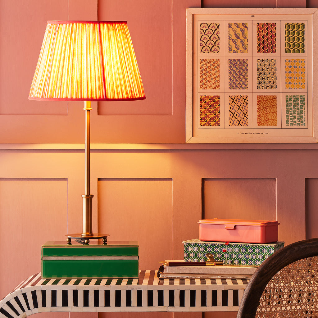 Regular Pod table lamp in antique brass