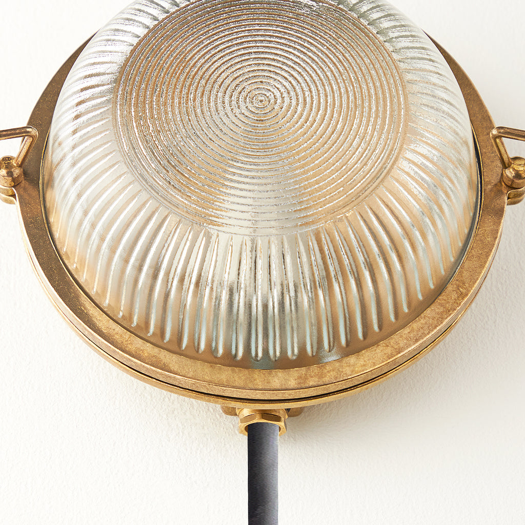 Hardy ip64 round bulkhead in unlacquered natural brass