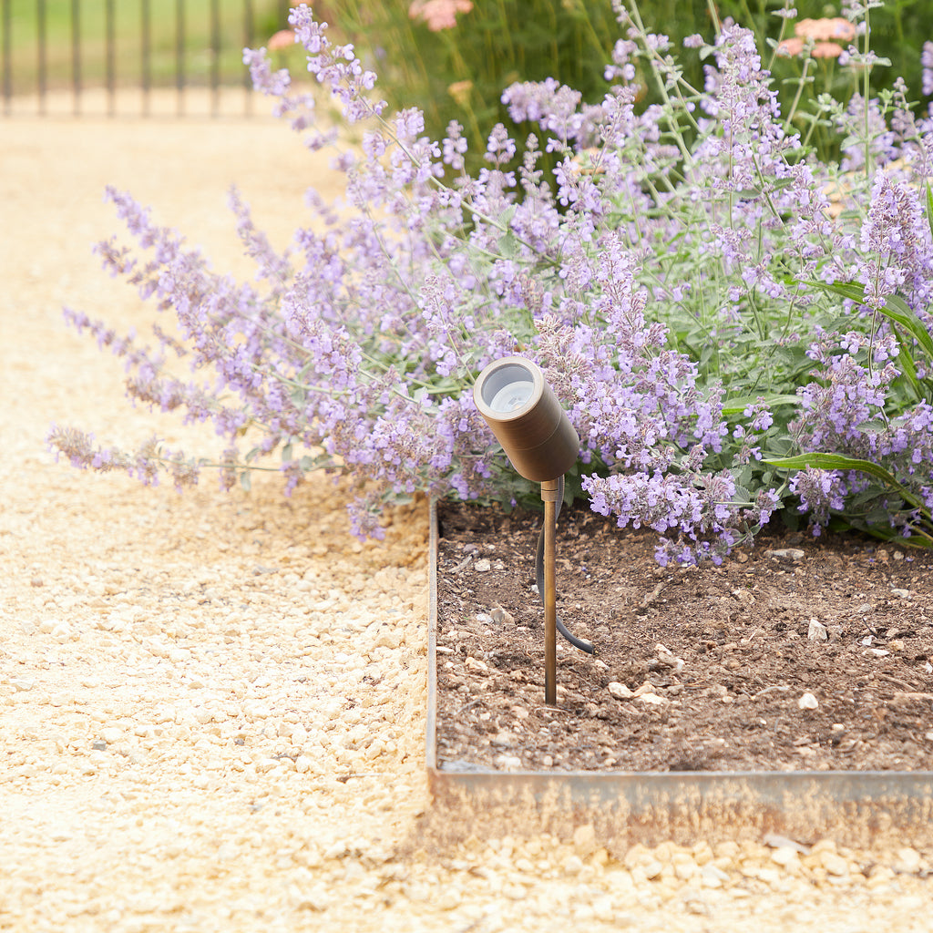 Spikey ip65 long body spike light in bronze