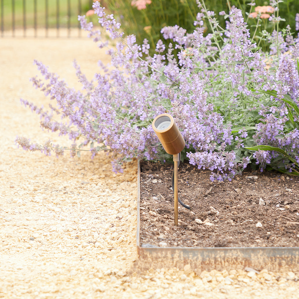 Spikey ip65 long body spike light in brass