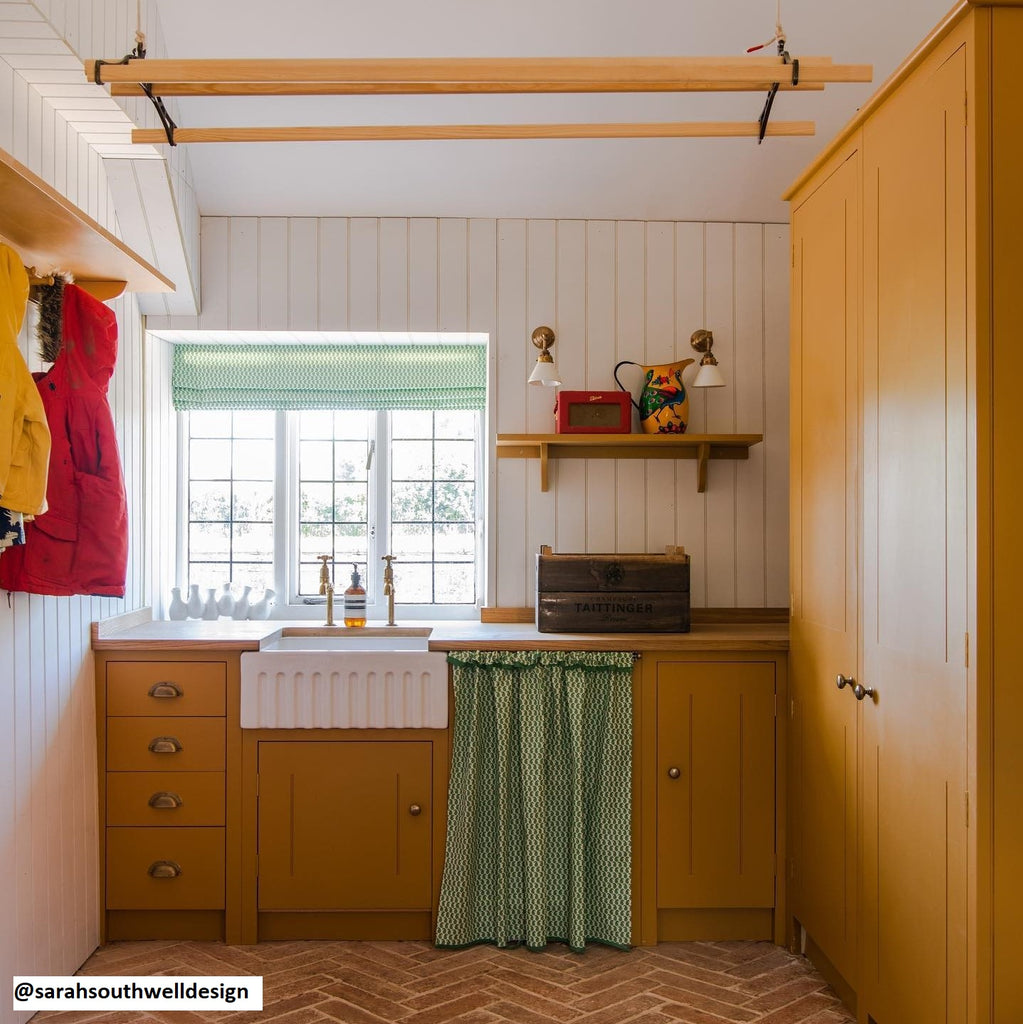 Flora ceramic shade in aran glaze