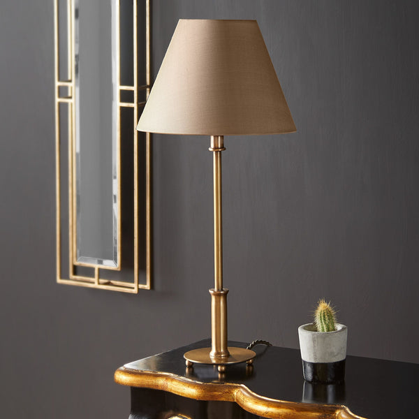 Regular Pod table lamp in antique brass