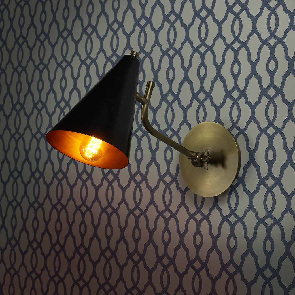 Sleek Mo Single Brass Black and Brass Wall Light